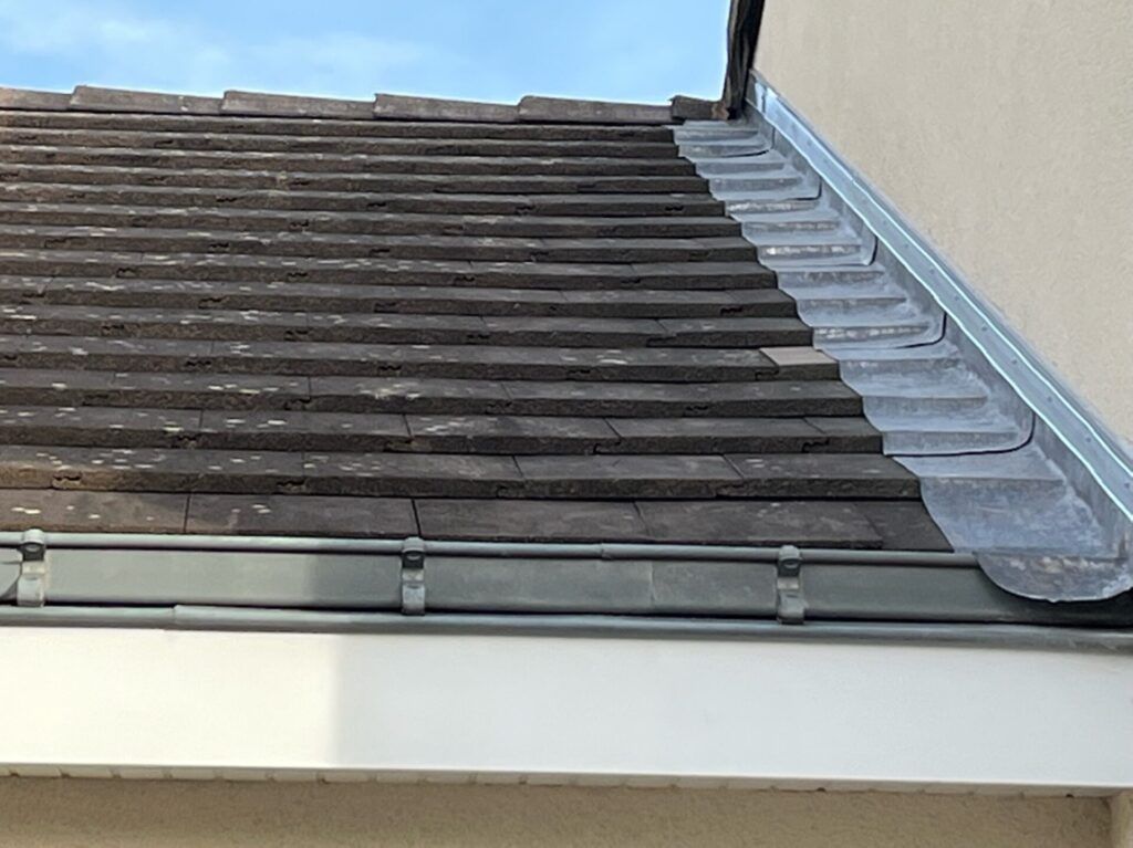 À quoi servent les solins de toiture ? Comment les installer ...