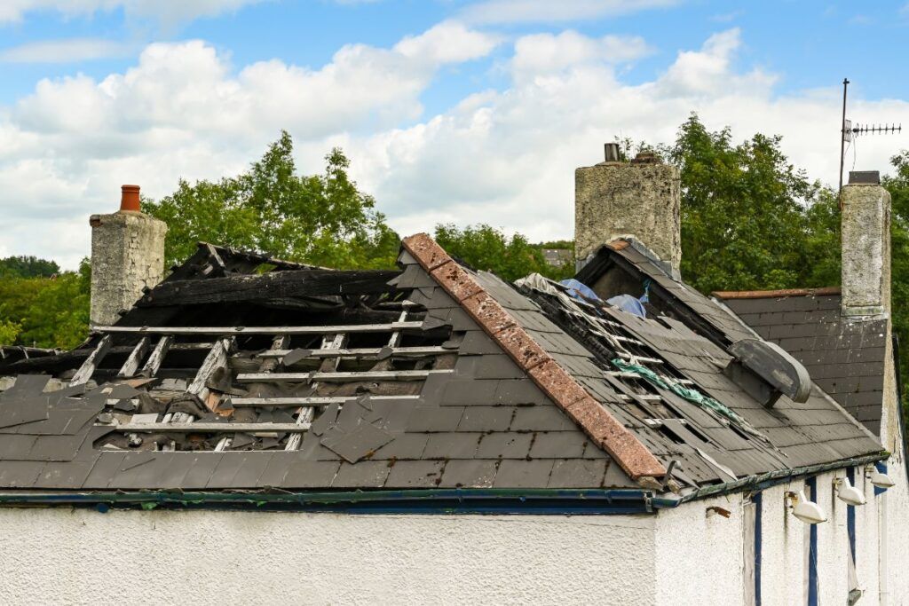 Tout savoir sur la toiture Everite, prix et alternatives sans amiante ...
